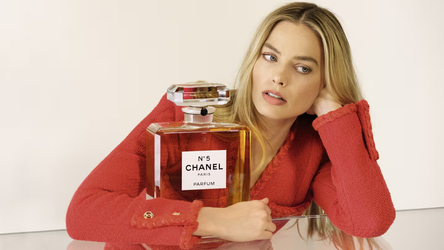What Are Aldehydes in Perfume (and Why Chanel No. 5 Used Them) - The ...